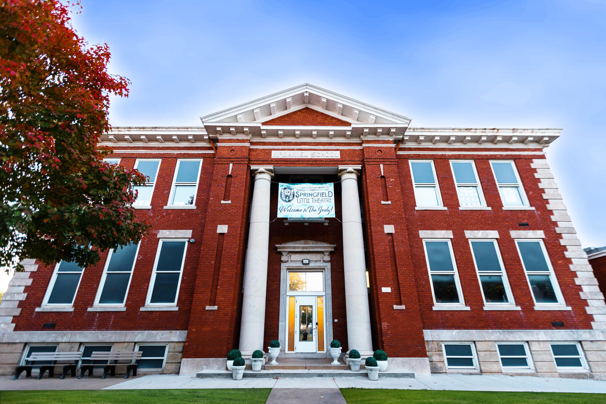 About - Springfield Little Theatre